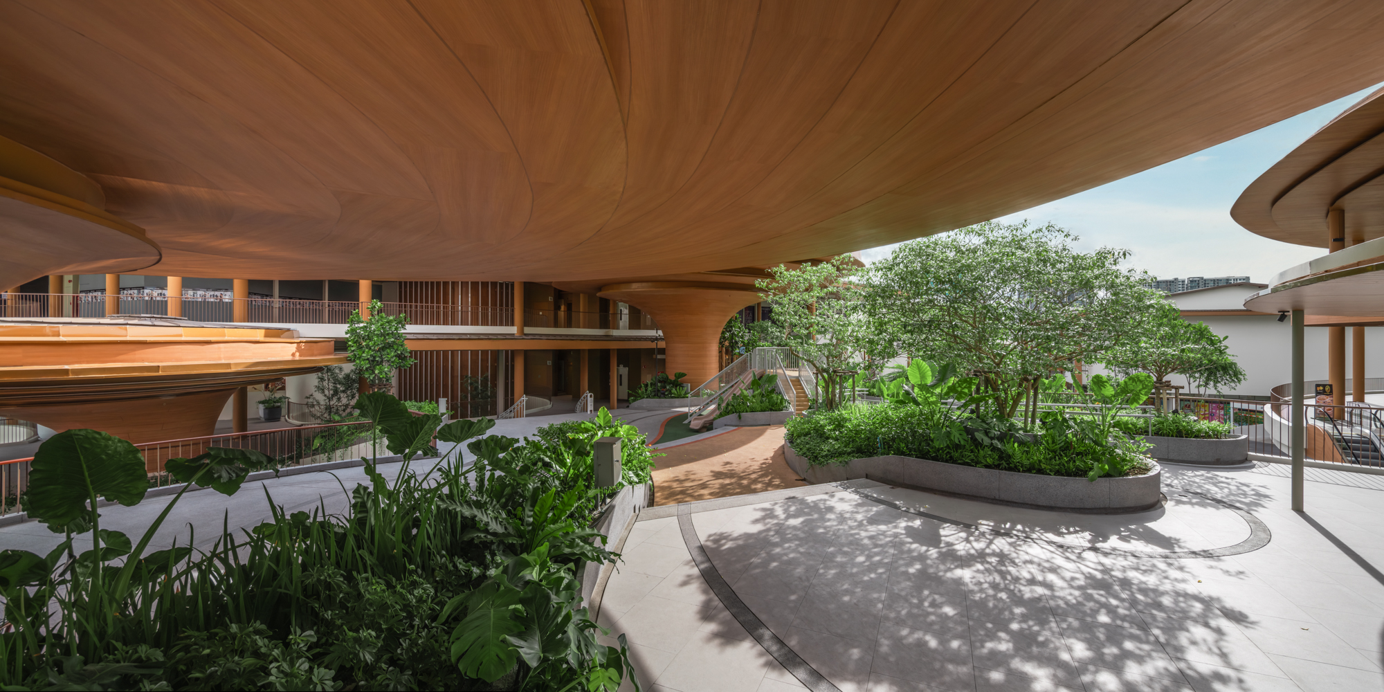 Charn at the Avenue - Integrated Field
