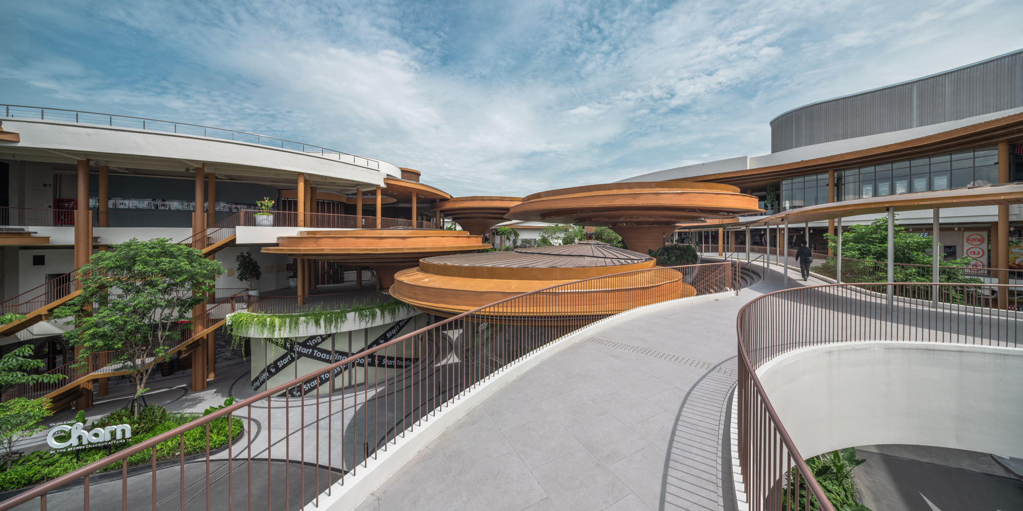 Charn at the Avenue - Integrated Field