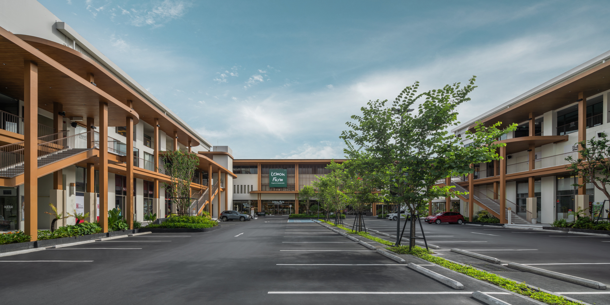 Charn at the Avenue - Integrated Field